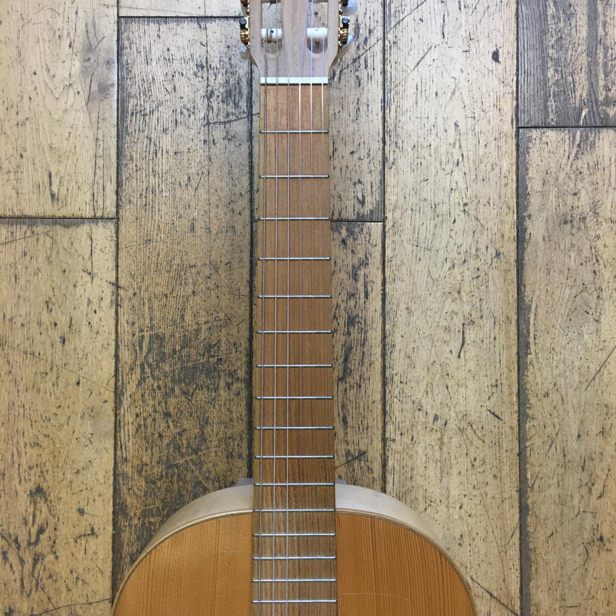 Hokada Gold 3168 Classical Guitar Pre Owned – folkiesmusic